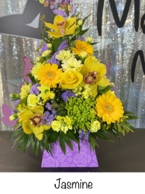 Fresh flower arrangements by Jennifleurs Colchester